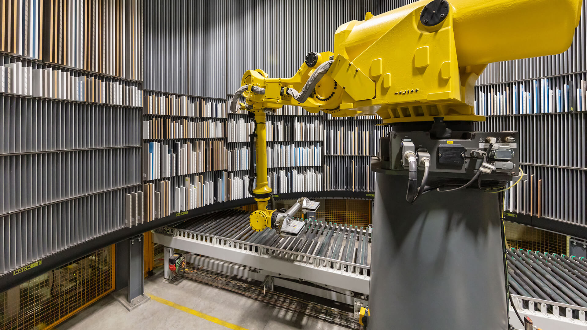 The Hive Robotic Vertical Panel Management System - Projects by CROSSMULLER